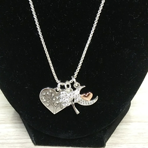 la cn | Jewelry | La Cn Silverstone Chain And 3 Charms Looks New | Poshmark